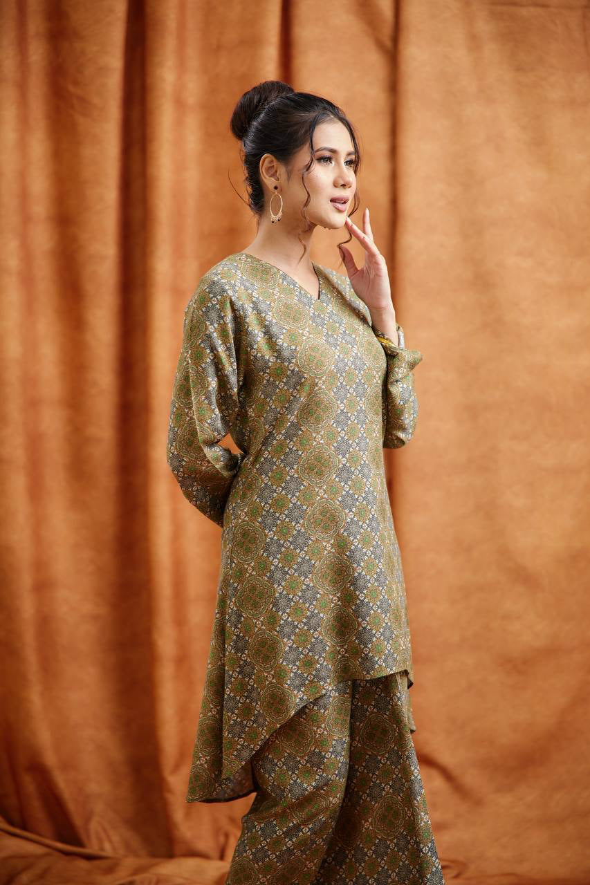 Klasik Raya 2023 – Rayas Plaid